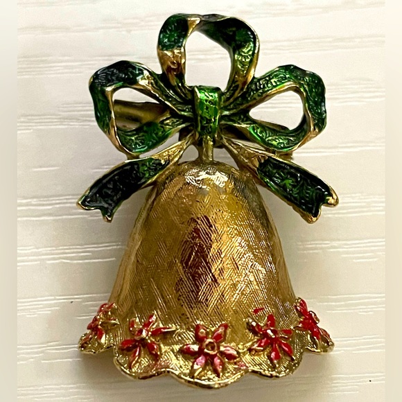 Jewelry | Vintage Gold Tone Holiday Bell Pin Brooch Poinsettia Accents ...
